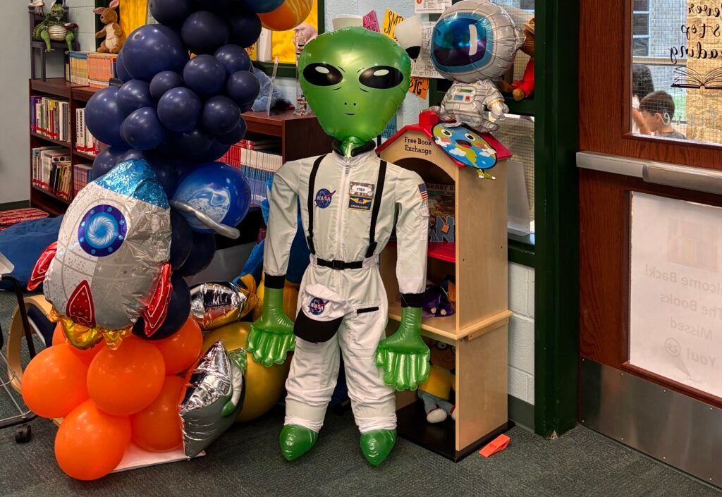 PTA mom discovers an inspiring mascot for her school book fair: ‘Fred ...